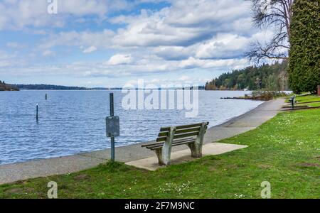 A view of Lake Washington from Seward Park Stock Photo - Alamy