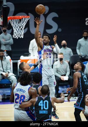 Detroit Pistons guard Josh Jackson is defended by Sacramento Kings ...
