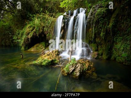 Molí del Murris Gorge in winter (Garrotxa, Catalonia, Spain) ESP: Poza del Moí del Murris en ...