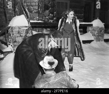 GENE RAYMOND, ROBERT MONTGOMERY, CAROLE LOMBARD, MR. AND MRS. SMITH, 1941 Stock Photo - Alamy