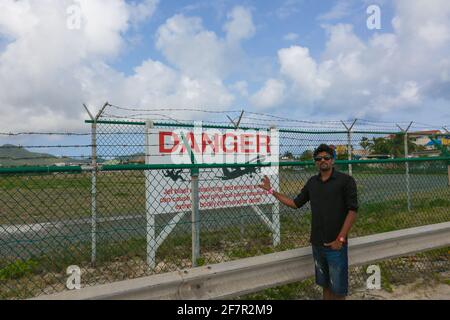 Beach spectator jet blast warning sign at the Maho Beach end of Juliana ...