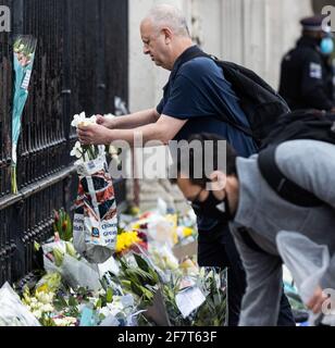 LONDON, UK. APRIL 9TH: Scenes outside Buckingham Palace following the ...
