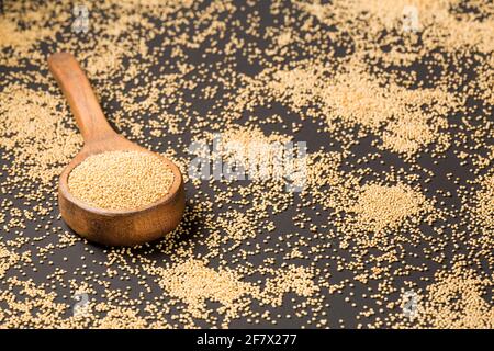 Raw organic amaranth seed - Amaranthus Stock Photo - Alamy