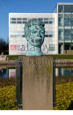 Bronze sculpture of poet Jackie Kay by Michael Snowden at Edinburgh ...