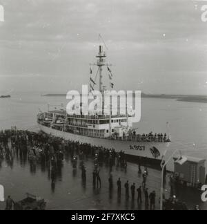 Hr.ms. Recording vessel Snellius (1952-1972) Arrival in Den Helder from ...