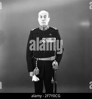 Portrait photo of Generaal Major C. Knulst Stock Photo - Alamy