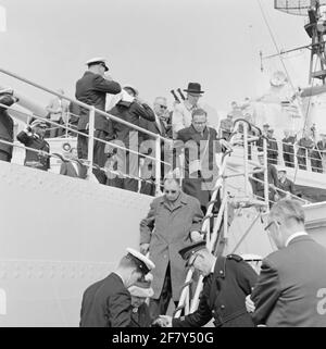 Members of the Council of State make a boat trip with the cruiser Hr.Ms ...