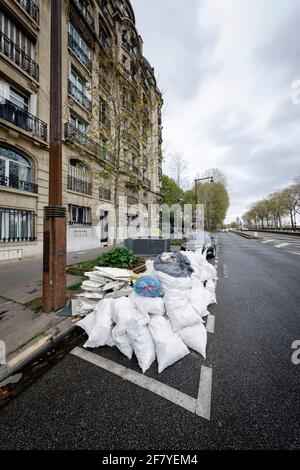 Paris, Eiffel Tower with garbage cans in front Stock Photo - Alamy