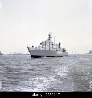 The S-Frigate Hr.Ms. Kortenaer (1978-1997) Vente a NATO SEAPARROW Stock Photo - Alamy
