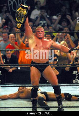 Brock Lesnar vs Dwayne The Rock Johnson 2002 Photo By John Barrett ...