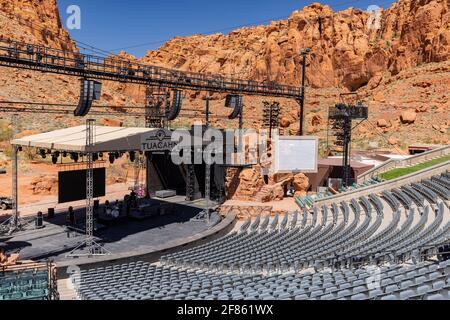 Utah, APR 10, 2021 - Sunny view of the Tuacahn Amphitheatre Stock Photo ...