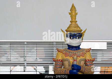 Traditional Thai Mask Stock Photo - Alamy