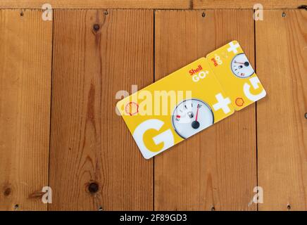 The Shell Go+ loyalty card in both credit card and keyring sizes Stock ...