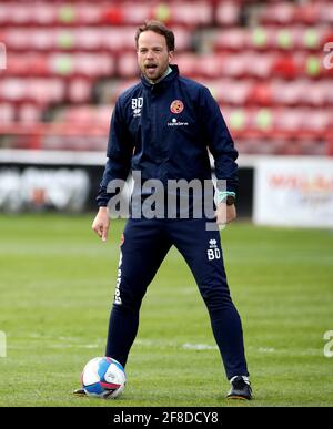 Banks's Stadium, Walsall on Tuesday 28th October 2025. 82, Lewi Andrew ...