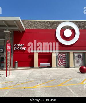 Order pickup sign informs Target supermarket online shoppers about ...