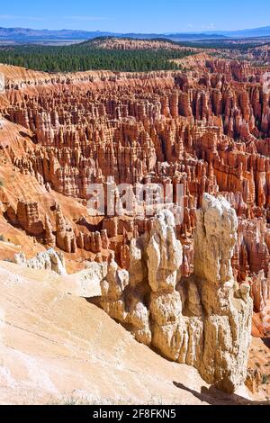 Inspiration Point lookout in Bryce Canyon National Park in Utah Stock ...