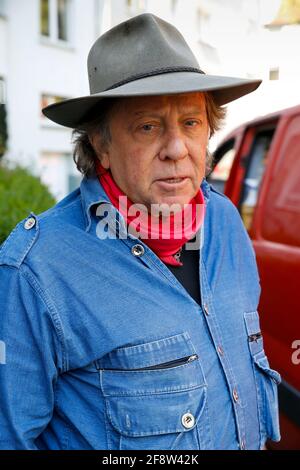 "Stolpersteine" des Kuenstlers Gunter Demnig liegen am Freitag, 17. Okt ...