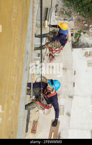 Working at height equipment. Fall arrestor device for Construction site ...