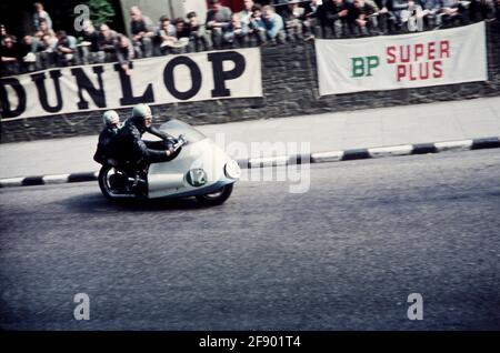 Motorcycle and sidecar racing 1958/59 part II, Brands Hatch Circuit ...