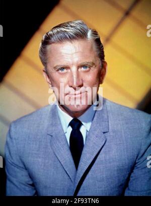 American actor Kirk Douglas in 1977. (AP Photo Stock Photo - Alamy