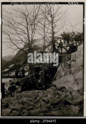 Machine gun position on the shoulder of the little pal against the ...