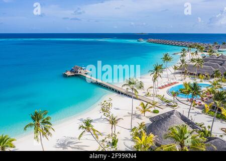 Luxury poolside jetty Stock Photo - Alamy