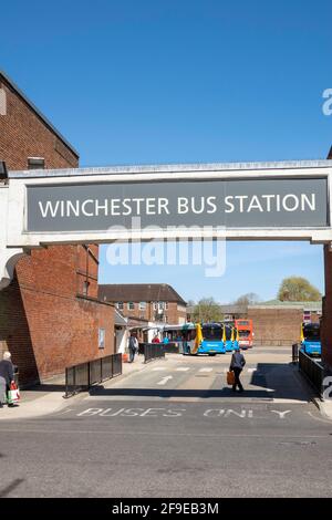Winchester City Bus Station with single no 7 to Sparsholt & double ...