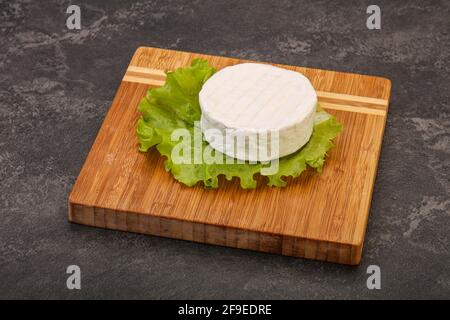 Delicous tradidional Brie round soft cheese Stock Photo - Alamy