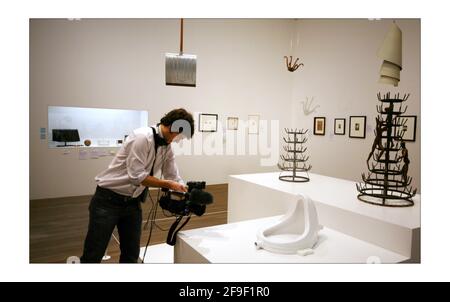 'Fountain', Marcel Duchamp, 1917, replica 1964, tate modern Stock Photo ...