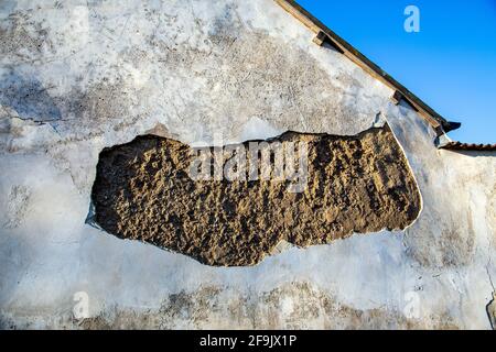 render will become hollow and start falling off,This expansion of the ...