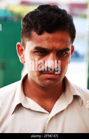 Pakistani Pathan man wearing traditional shalwar kameez Stock Photo - Alamy