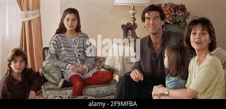 Pierce Brosnan, Matthew Lawrence, Mara Wilson, Sally Field, Lisa Jacub & Robin Williams Film ...