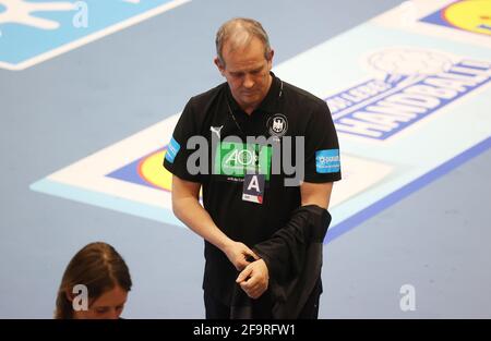 Hamm, Deutschland. 20th Apr, 2021. firo: 04/20/2021 Handball: Women ...
