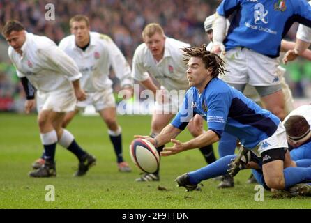 England v Italy Rugby Union Feb 2001 Six nations @ Twickenham Healy ...