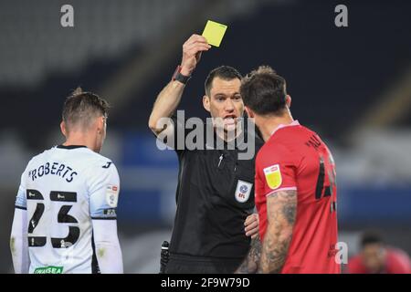 Referee Jarred Gillett shows West Ham United's Tomas Soucek a red card ...