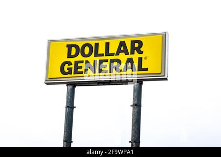 Dollar General exterior store marquee sign in Chicago, Illinois Stock ...