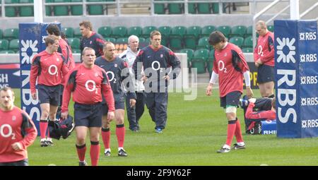 ENGLAND RUGBY TEAM TRAINING AT TWICKENHAM FOR THEIR OPENING SIX NATIONS ...