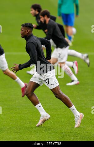 Rafael Leao (AC Milan) warming up in Stadio San Siro before derby ...