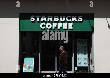 Athens, Greece. 21st Apr, 2021. People walking past a KFC Fast Food ...