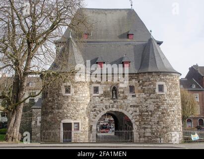 Das Ponttor in Aachen, zeitweise auch, ist das westliche der beiden ...