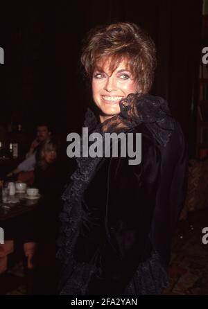 Linda Gray at the B'nai B'rith International Honors Lee Rich of Lorimar ...
