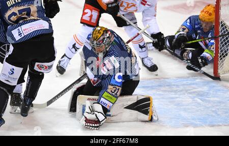 Bremerhaven, Germany. 24th Apr, 2021. Ice hockey: DEL, Pinguins ...