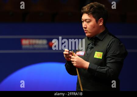 Sheffield, Britain. 24th Apr, 2021. China's Yan Bingtao competes during ...