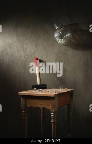 Old hammer on gray concrete background close up Stock Photo - Alamy