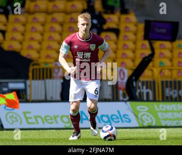 Wolverhampton, UK. 25th Apr, 2021. Dwight McNeil #11 of Burnley in ...