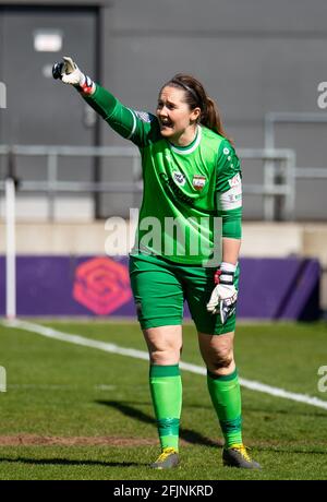 Sarah Quantrill of London Bees during the pre-match warm-up during FA ...