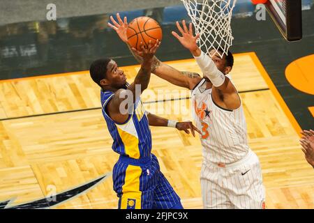 Indiana Pacers guard Edmond Sumner (5) and Chicago Bulls forward ...