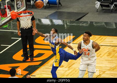 Indiana Pacers guard Edmond Sumner (5) and Chicago Bulls forward ...