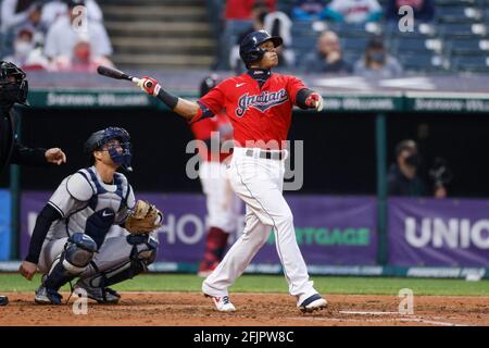 Cleveland Indians' Cesar Hernandez (7) bats during a baseball game ...