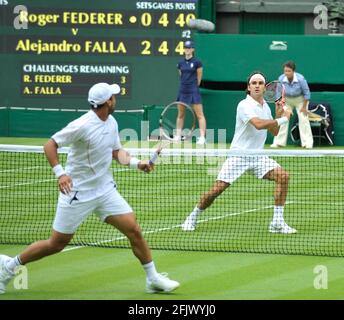 WIMBLEDON 2010. 1st DAY. RODGER FEDERER DURING HIS FIVE SET MATCH WITH ...